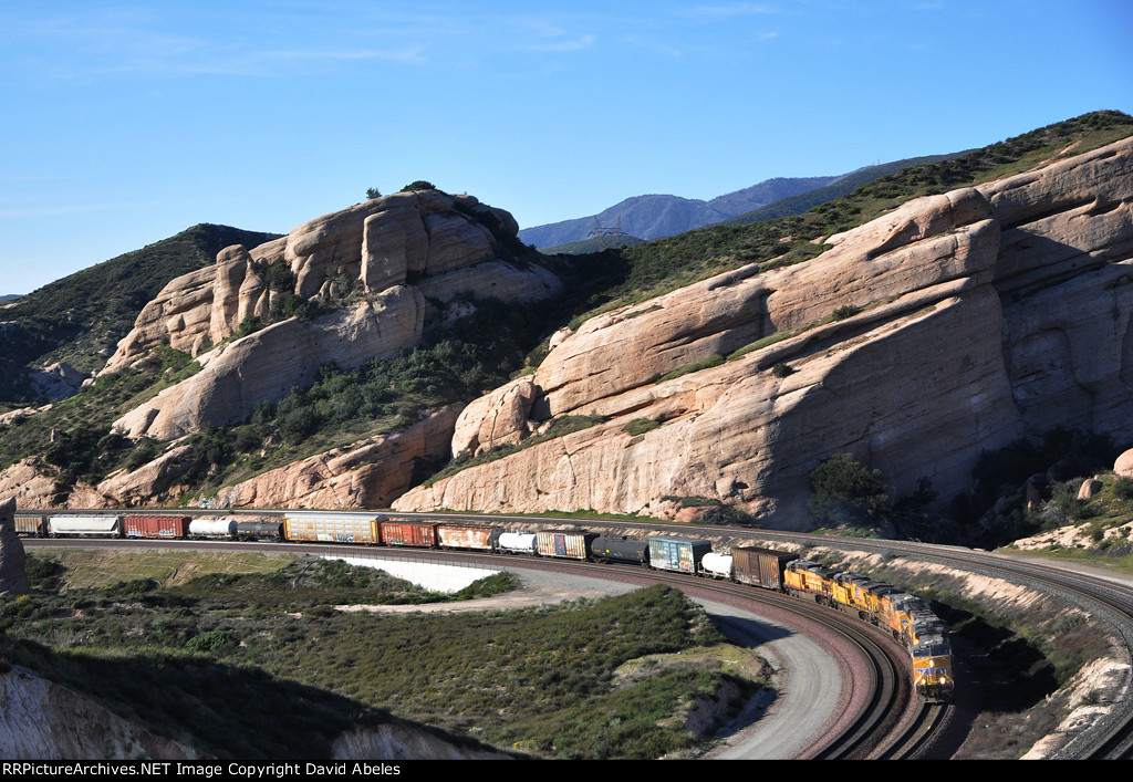 UP on BNSF, beside the UP